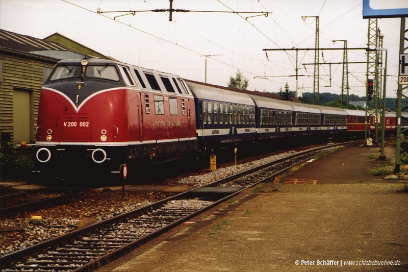 Drehscheibe Online Foren :: 04 - Historische Bahn :: V200 002 in Action ...